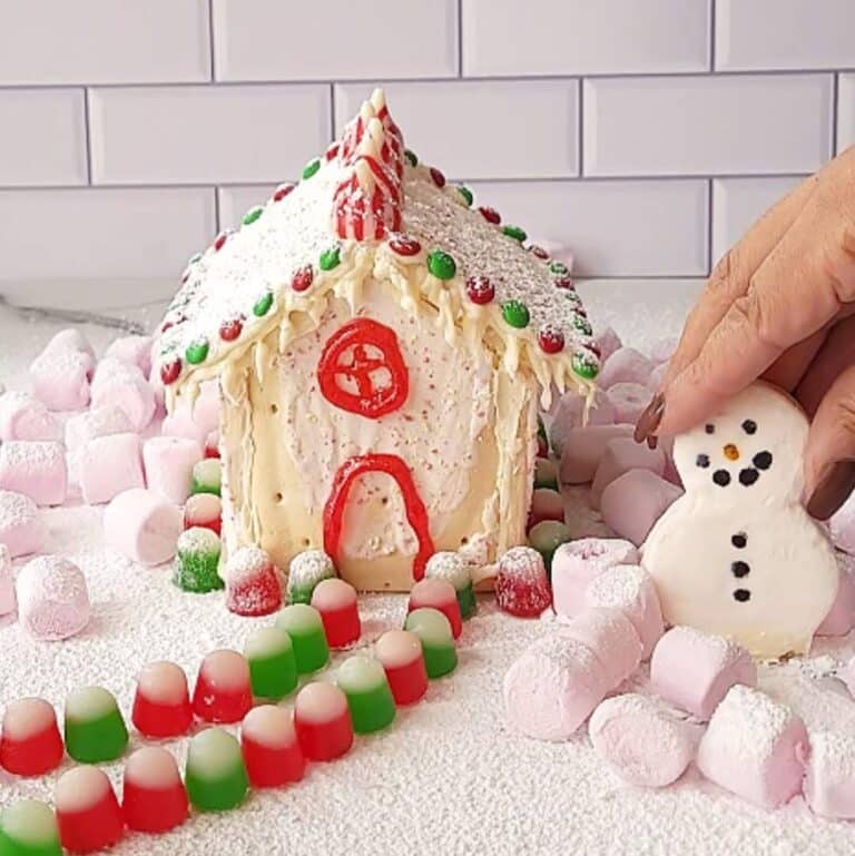 Pop Tart Gingerbread House - Step-by-Step Video! - Chenée Today