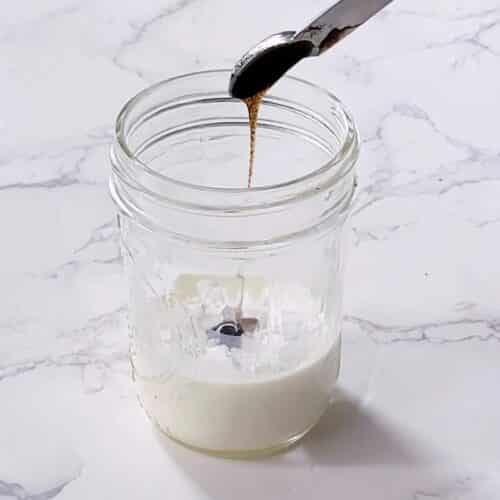 How to Make Vanilla Sweet Cream Cold Foam Recipe - Chenée Today